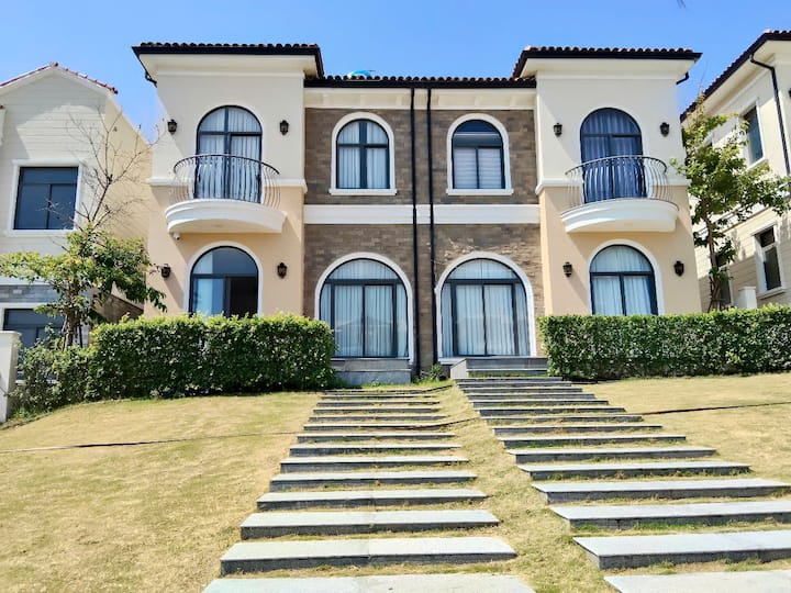 4-bed Garden View Villa Free Pool Closed To Beach - Bình Châu