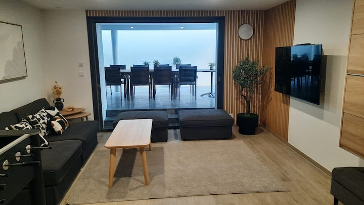 Bas De Villa / 1 à 4 Personnes - Vitrolles