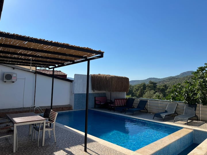 Teo-1 Kayaköy'de Havuzlu Villa - Kayaköy