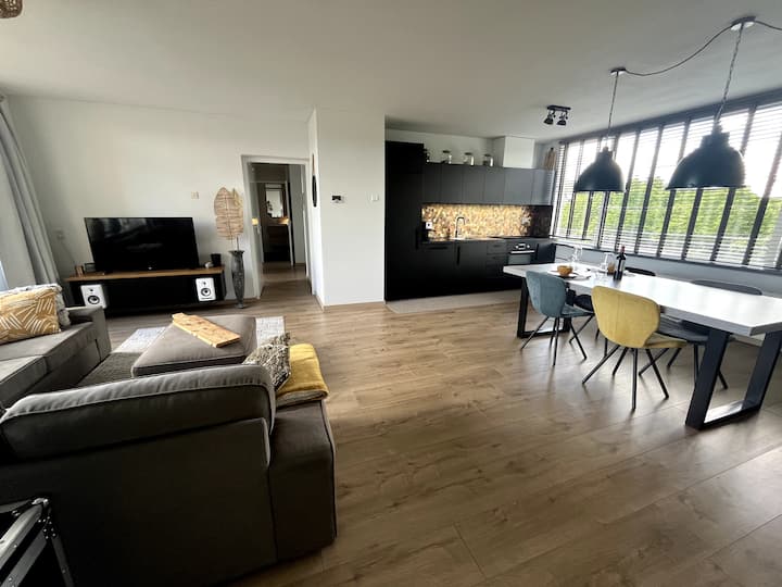 Ruim En Modern Appartement - Utrecht