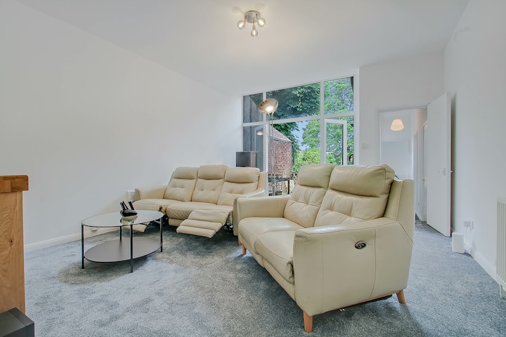 Willsden Gr. - Modern 2 Bed Flat - 倫敦