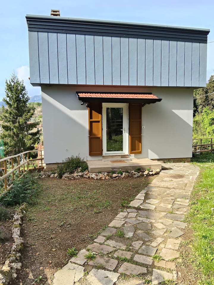 Dal Mae': Casa Indipendente - Carrara