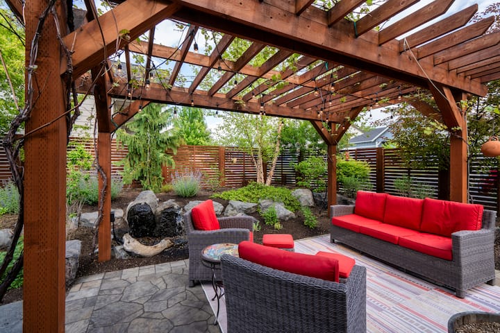 Midtown Garden Oasis - Bend, OR