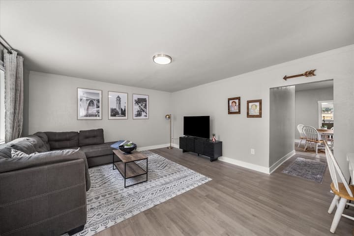 Charming, Newly Remodeled Home - 斯波坎
