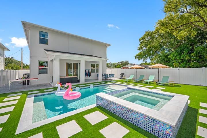 6br-disco Villa Getaway W/pool Spa &More|sleeps 16 - タンパ, FL
