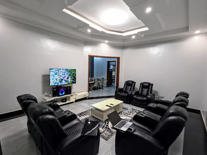 4 Rooms, Hot Shower, Kitchen, Living Room & Dining - Kigali