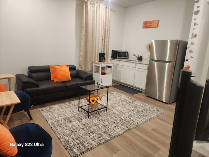 Newly Build Luxury Private Suite. - 오로라