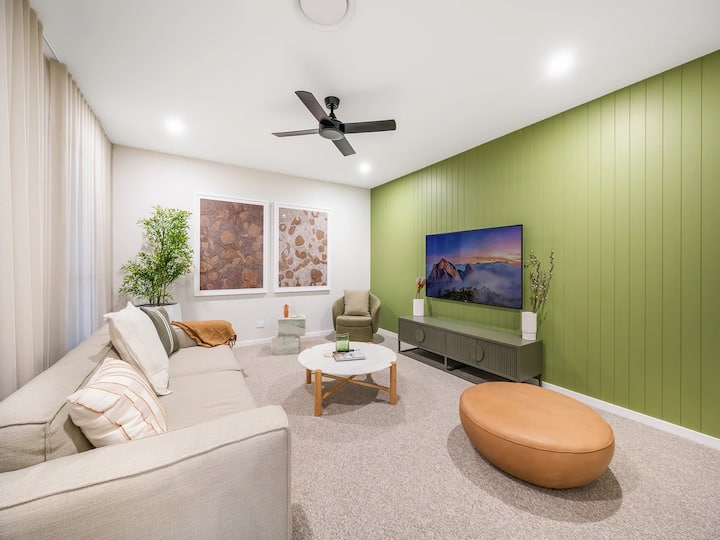 Luxury Escape - Pool + Views - 10 Mins To Beach! - Sunshine Coast