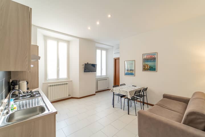 Como City Flat With A/c + Wifi - Como