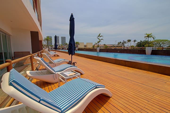 Deck12 2u Oceanview Pool Beach - Puerto Vallarta