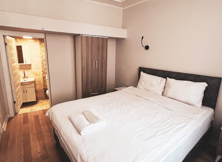 Deluxe Double Room With Bathroom - Estambul