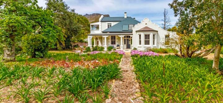 Modern House In Stellenbosch - ステレンボス