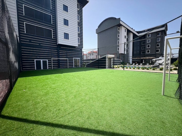 Piscine Pour Femmes & Football - Türkiye