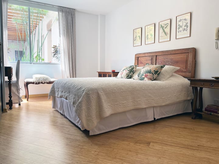 Spacious Apartment In Colonial Quito - Quito