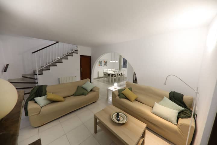 Casa Zona Tranquila En Creixell - Creixell