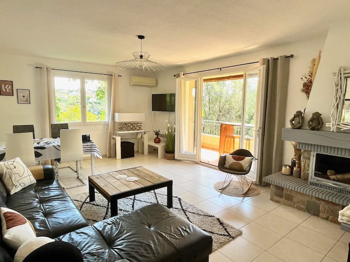Appartement 75 M² Haut De Villa Au Calme Absolu. - Saint-Laurent-du-Var