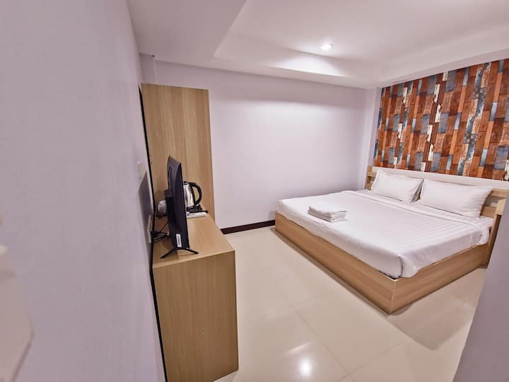Elegant Double Room 7 En-suite Bathroom (No Window - 빠똥