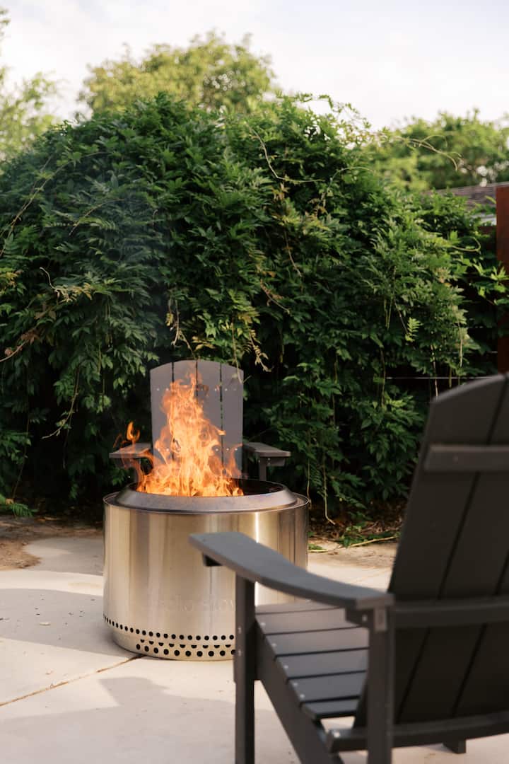 Classic Coastal Beachside Cottage - Oak Island, NC