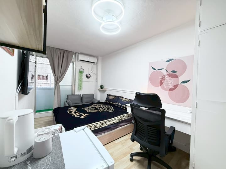 【限時優惠】中山國小站:近西門町潮流街|電梯安全|陽台、洗脫烘|捷運商圈|雙城街夜市|近超商、藥局 - Taipei