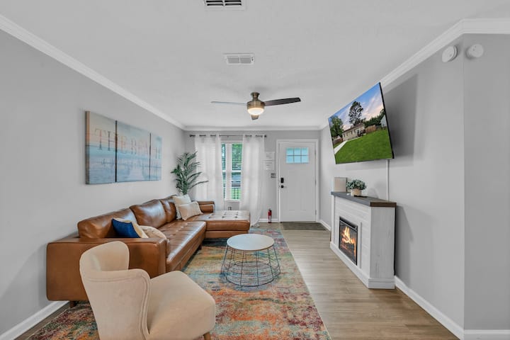 Norfolk Beach Base • Cozy & Convenient - Norfolk, VA