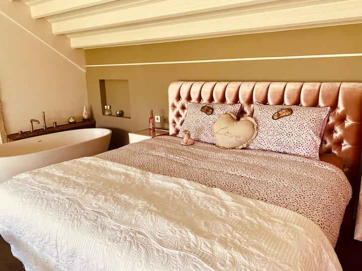Guest Rooms (3)  By Art Bruges - Zedelgem