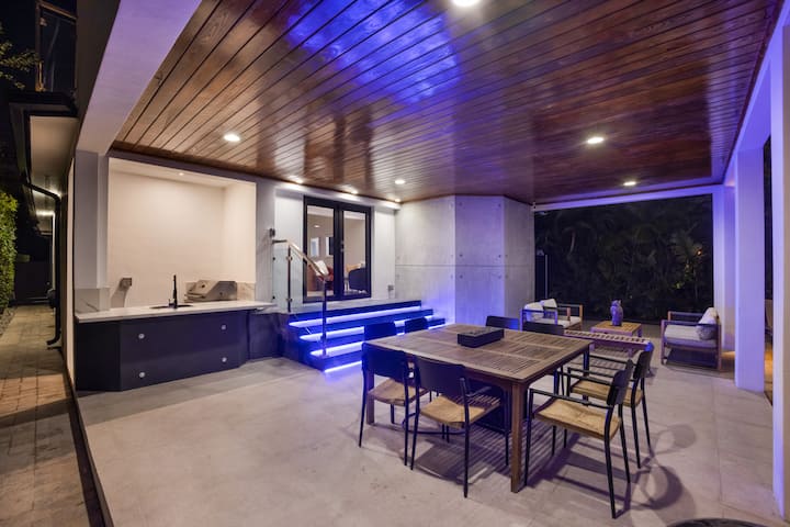 Brickell View Lux Villa - Coral Gables, FL