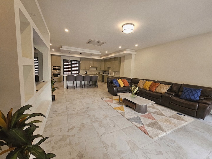 Luxurious 3-bedroom Townhouse - Trinidad y Tobago