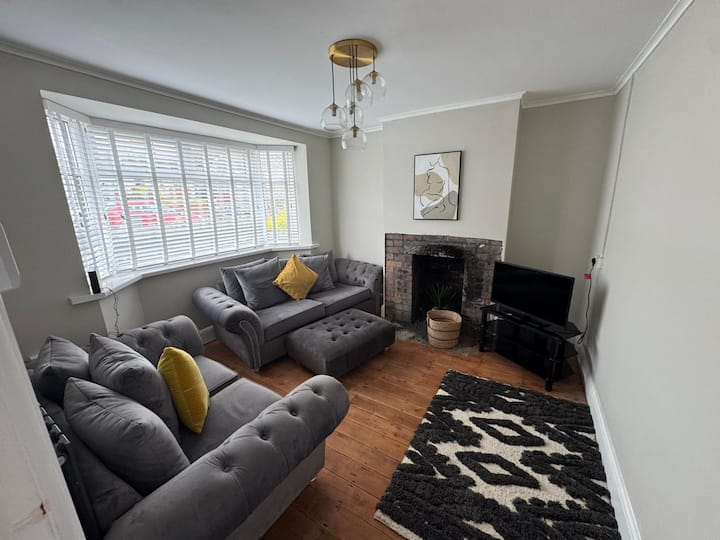2-bed Home With Private Parking & Pet Friendly - Mumbles