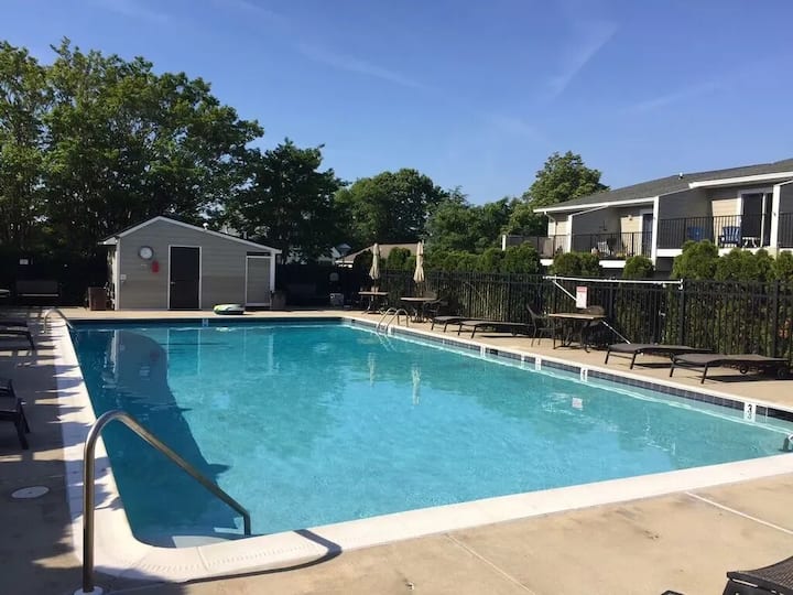 3 Blocks To Beach (Pool/linens) - Rehoboth Beach, DE
