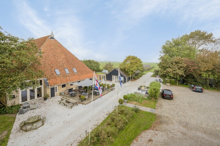Boerderijkamer Weidumerhout 1e Verdieping - Leeuwarden