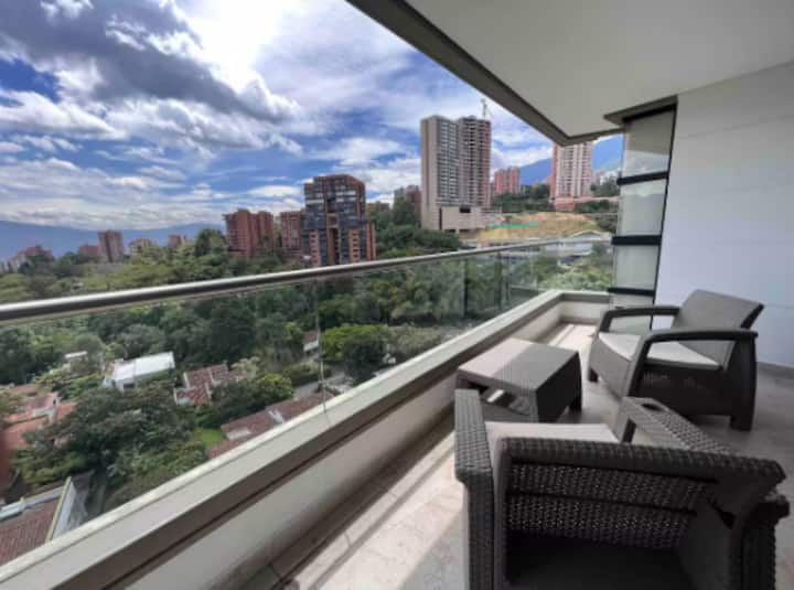 701 Lugar Acogedor, Cálido Y Perfecta Ubicación - Medellín