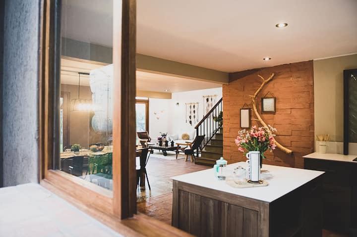 Linda Casa De 2 Dorm! - Calca