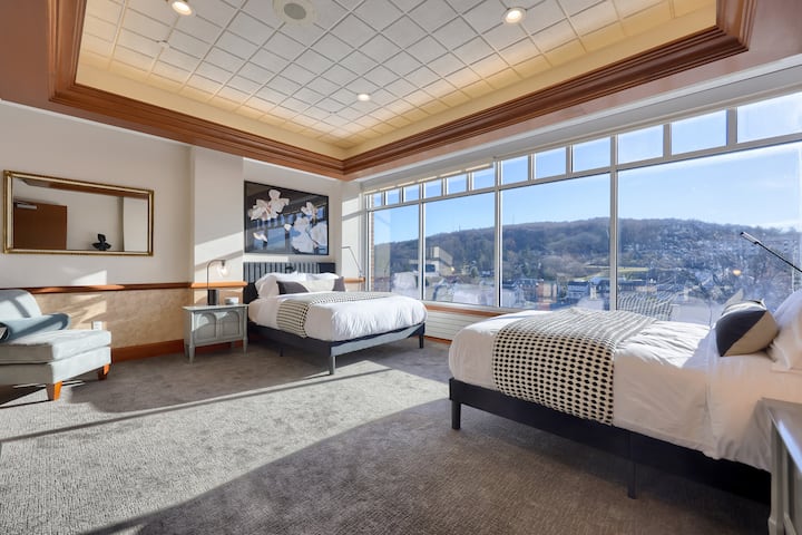 Urban Escape - Top Floor Suite With A View! - Denver, PA