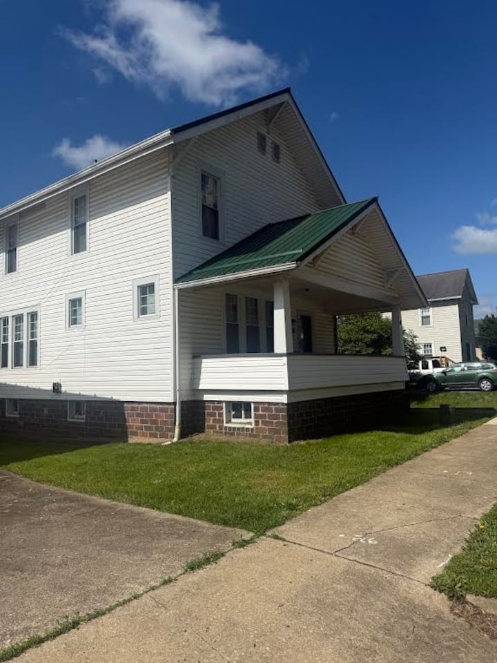 Athens House 3 Bedrooms, 1 Bath - Athens, OH