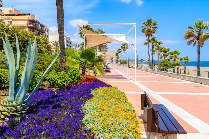 Seaside Modern Apartment - Estepona