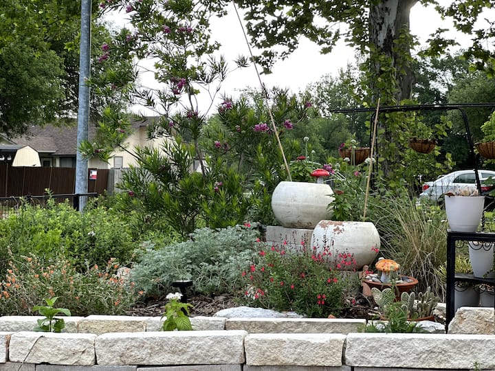 Garden Oasis - Round Rock