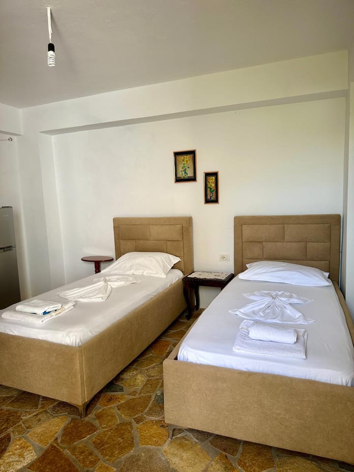 Petrefi Apartments Ksamil - Ksamil