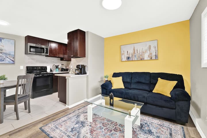 Cozy Hazel Place | Modern Living - Warren, MI