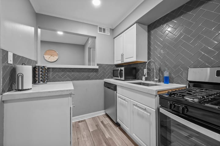 Bright & Cozy 3br Near Downtown - Houston