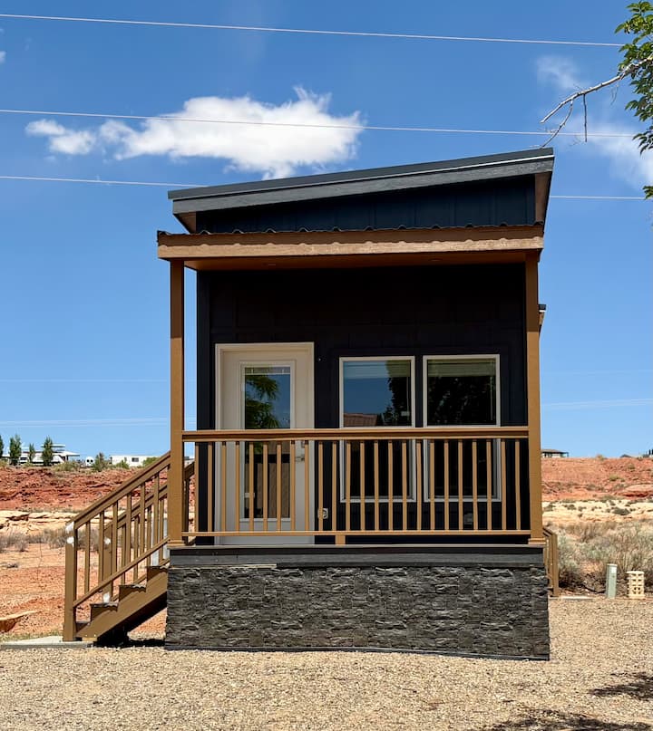 Cozy Tiny Home King Room #12b - Page, AZ