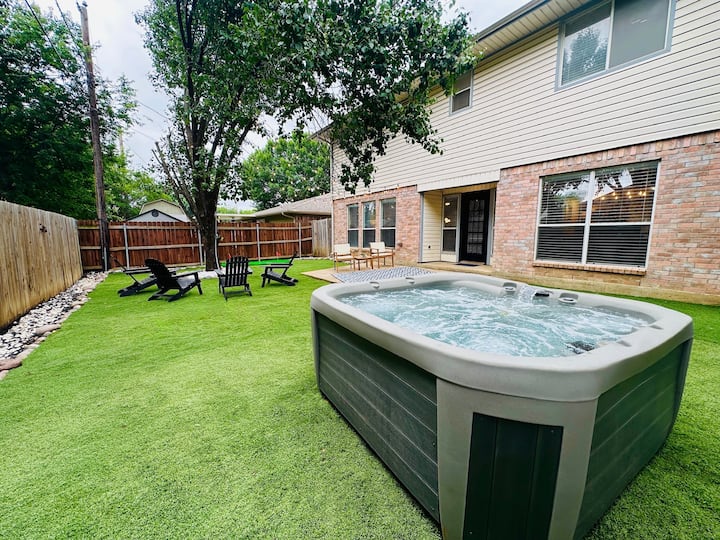 The Luxe Longhorn - Fossil Creek Boulevard – Fort Worth
