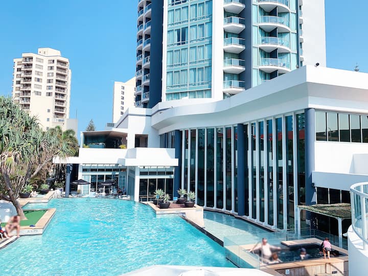 Surfers Paradise (13f) Ocean View Hotel Room (56) - Surfers Paradise