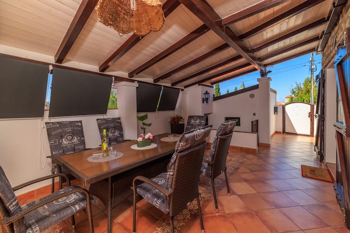 Holiday House In Center Of Selce, 100 M To The Sea - Selce