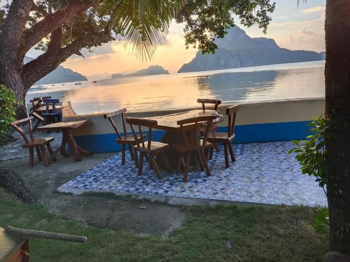 El Nido Beach Front Cottage Room - 