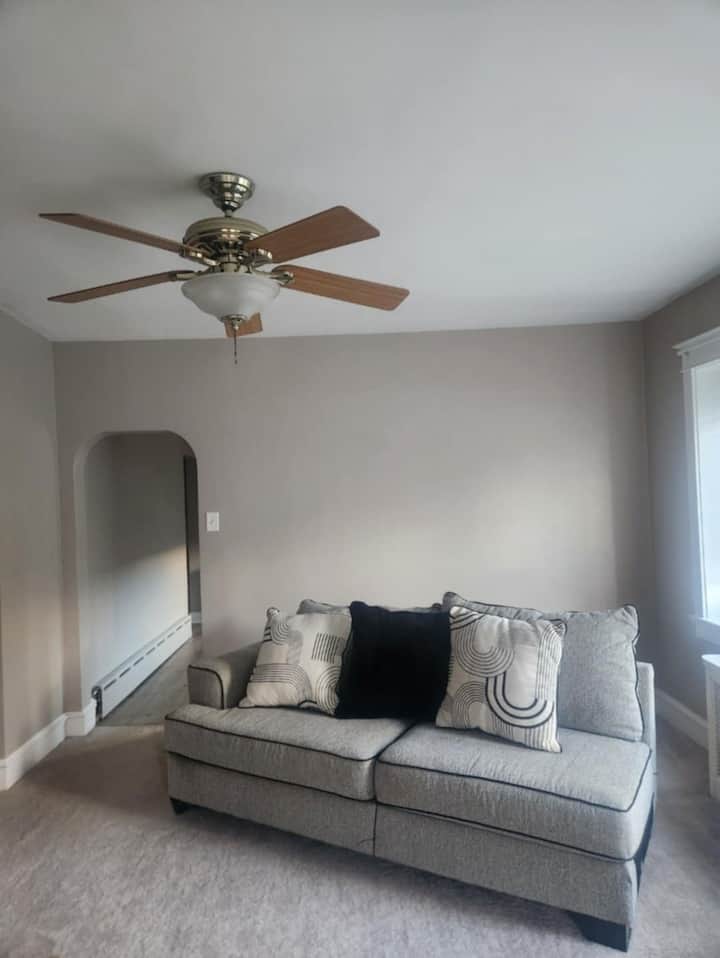 Near Philly- Pets Ok- Airport- Hospitals- Fifa - Media, PA