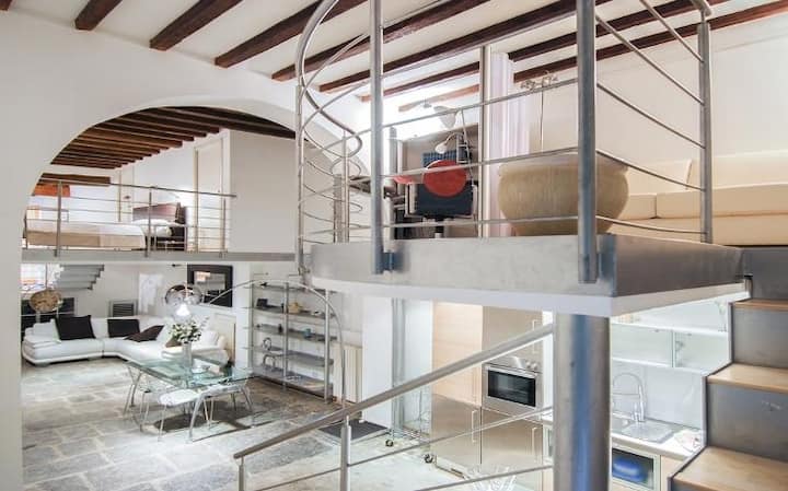 Navigli Hidden Gem: Modern Comfort, Historic Soul - Milan