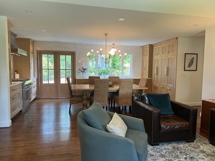 Walk To Dtwn/luxury Modern Executive Retreat - Roswell, GA