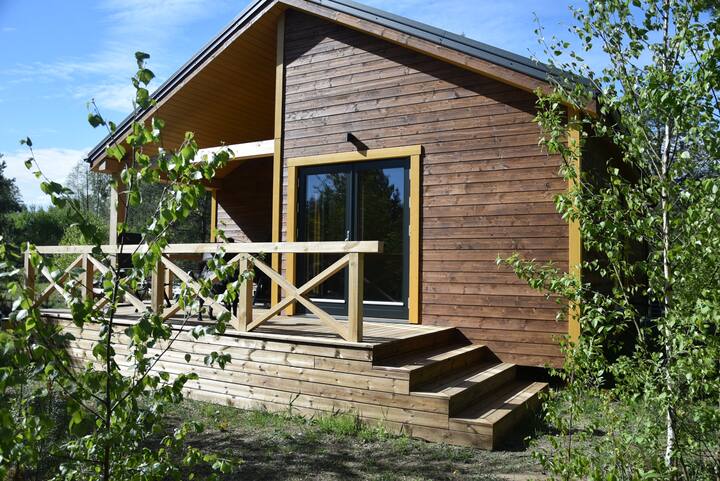 Get Lost In Lt: Yellow Cabin - Lituania