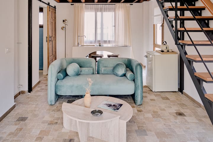Alaçatı Köy İçI : 6 Oda / Mezzanino Suite 1 - Alaçatı