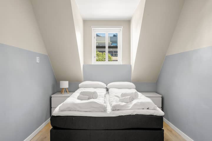 Historic Bergen Home | Free Parking! - Bergen